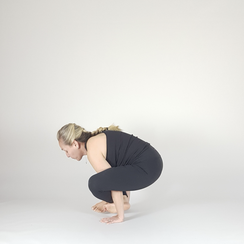 Crow Pose with Lift - Elevated Arm Balance Mastery Guide | FLOW Yoga ...